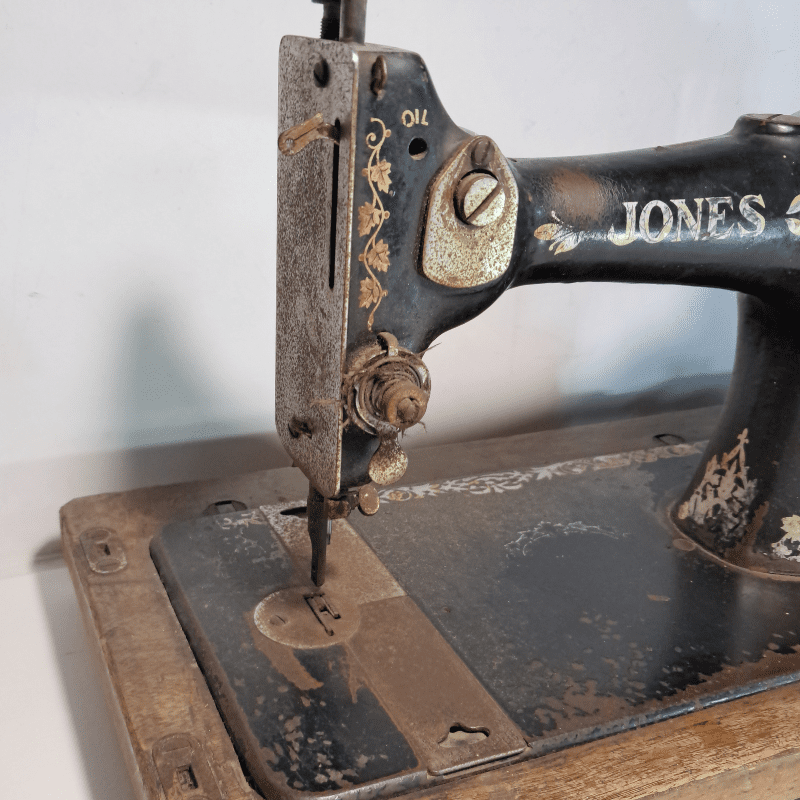 hand crank sewing machine